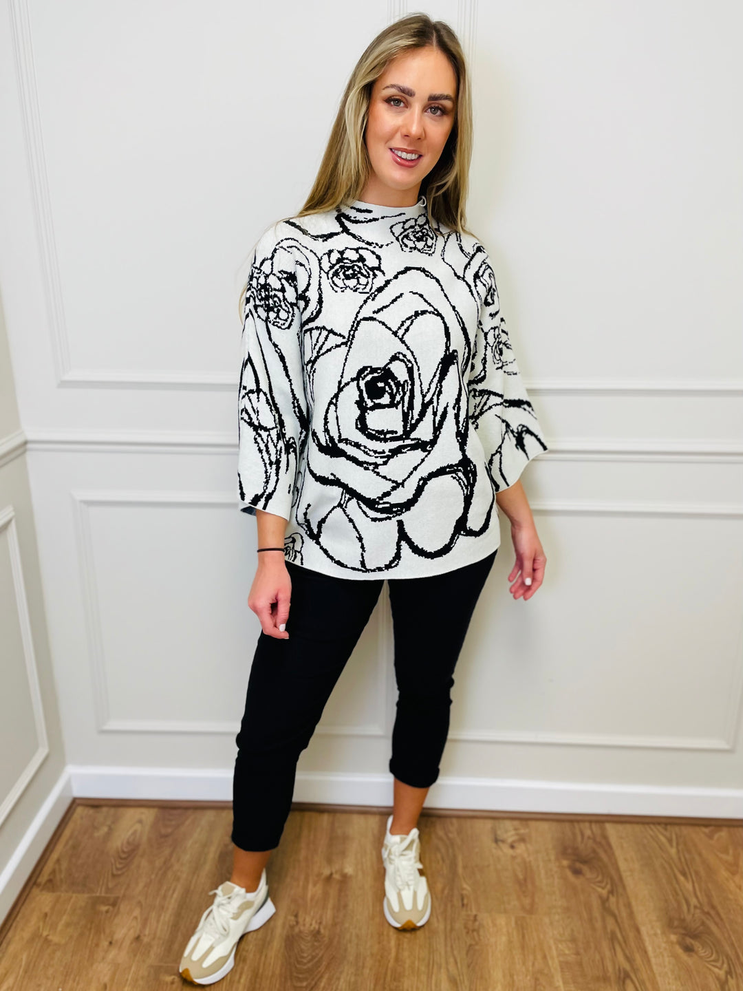 "ROSE" Floral Print Jumper-White & Black – RILEY Boutique